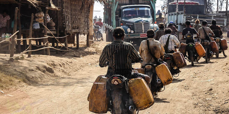 Lending Firm To Return More Than One Billion Kyats to Magwe Govt