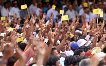 The NLD Rallies for Constitutional Reform