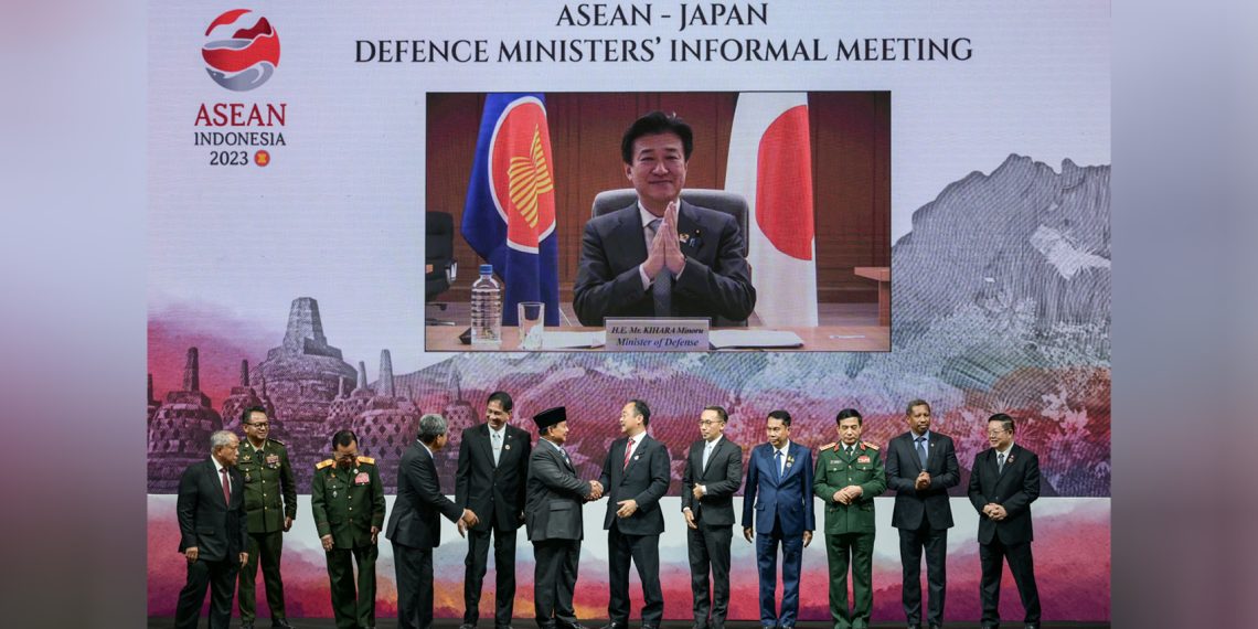 ASEAN Defense Chiefs Call for End to Myanmar Crisis, Israel-Hamas War